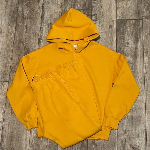 Buffbunny Collection | Tops | Buff Bunny Untamed Sweatsuit | Poshmark